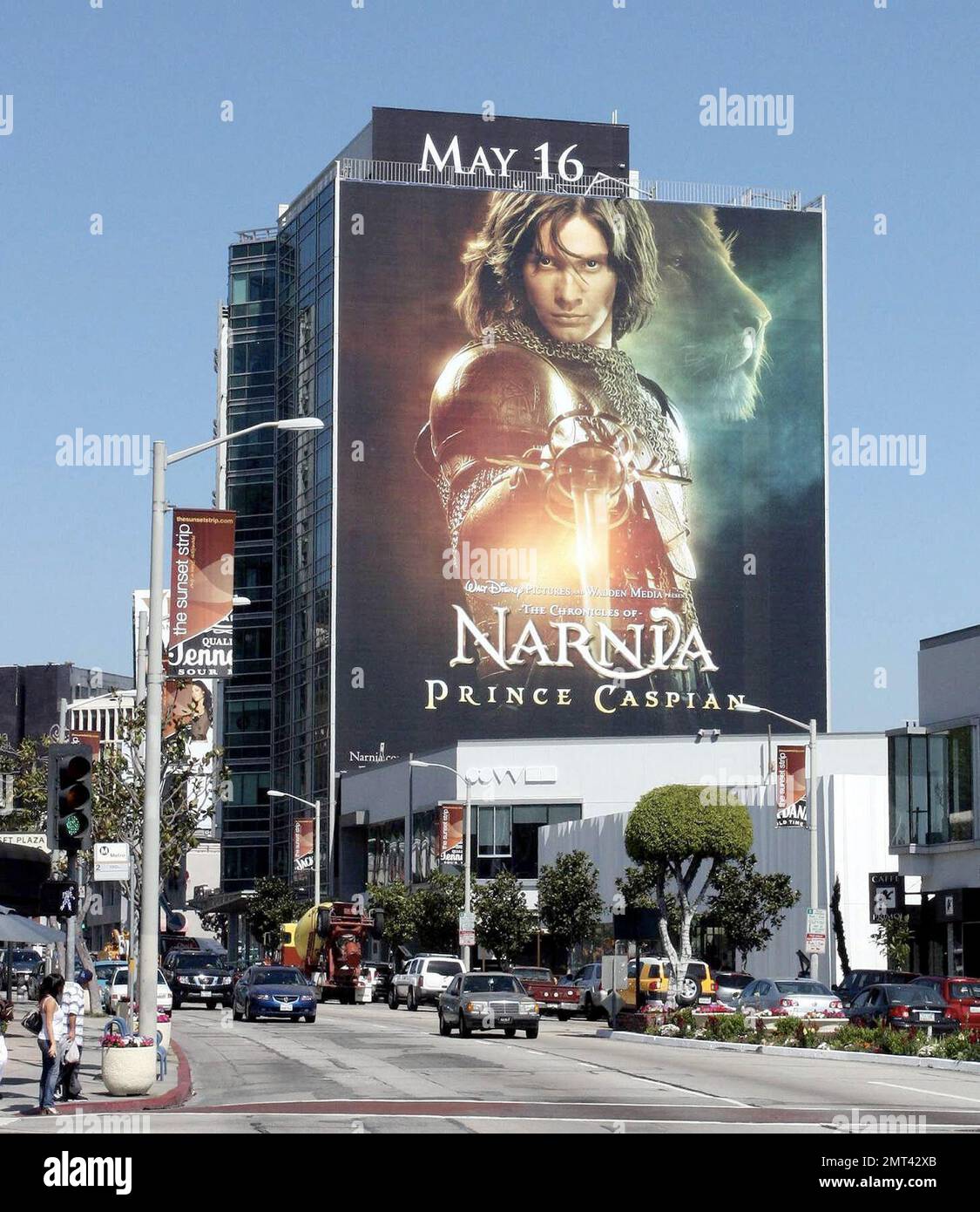 Exclusive!! A massive billboard advertising "The Chronicles of Narnia ...