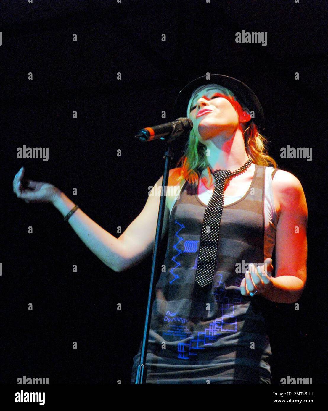 Natasha bedingfield and matt robinson hi-res stock photography and ...