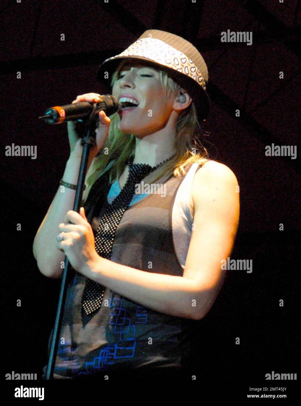 Natasha bedingfield and matt robinson hi-res stock photography and ...