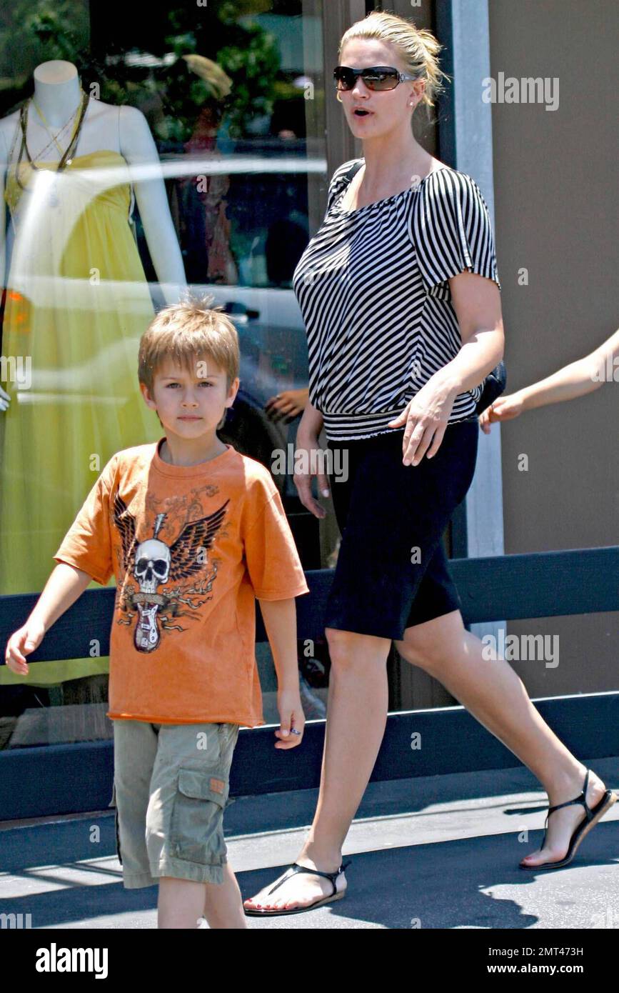 Natasha Henstridge Kinder