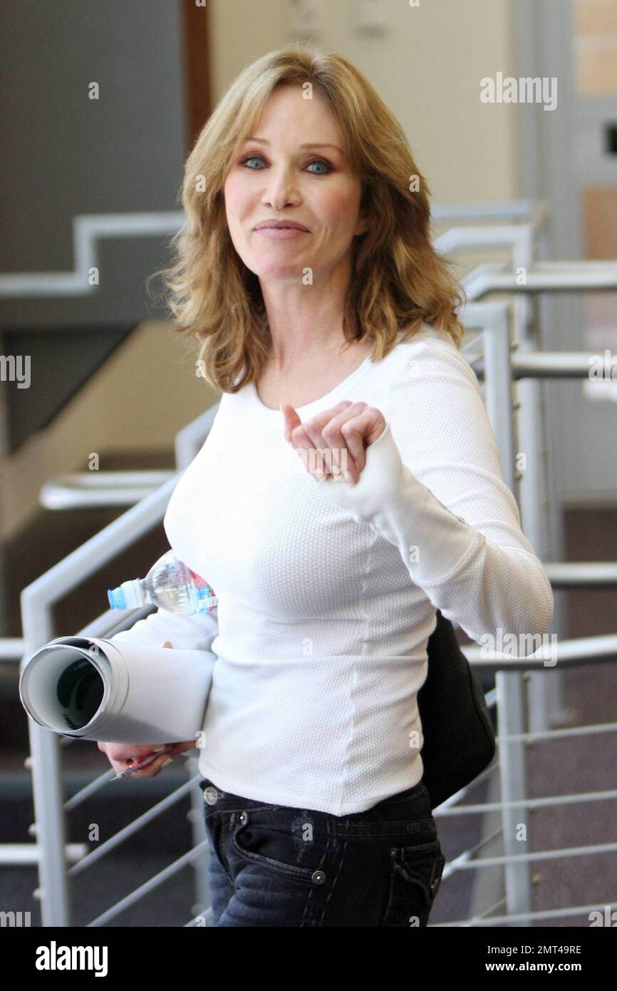 Tanya Roberts at the Nationals Autograph Convention in Pasadena, CA. 3 ...