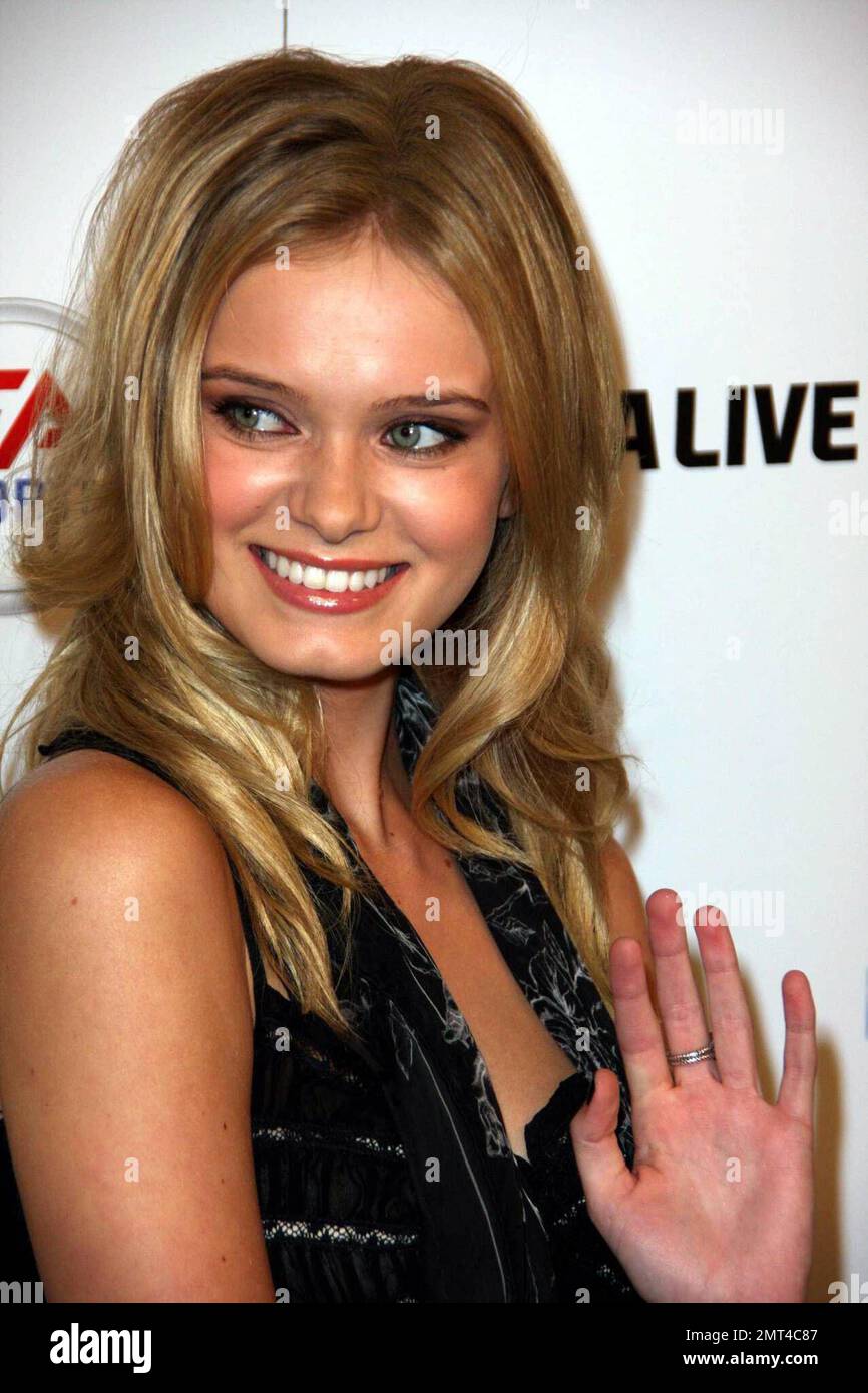 Sarah paxtin hi-res stock photography and images - Alamy