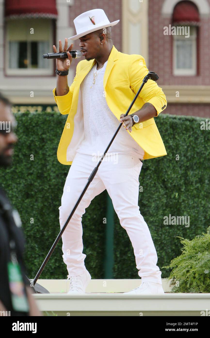 Ne-Yo performs on Live! with Kelly and Michael at Disneyland. Los ...