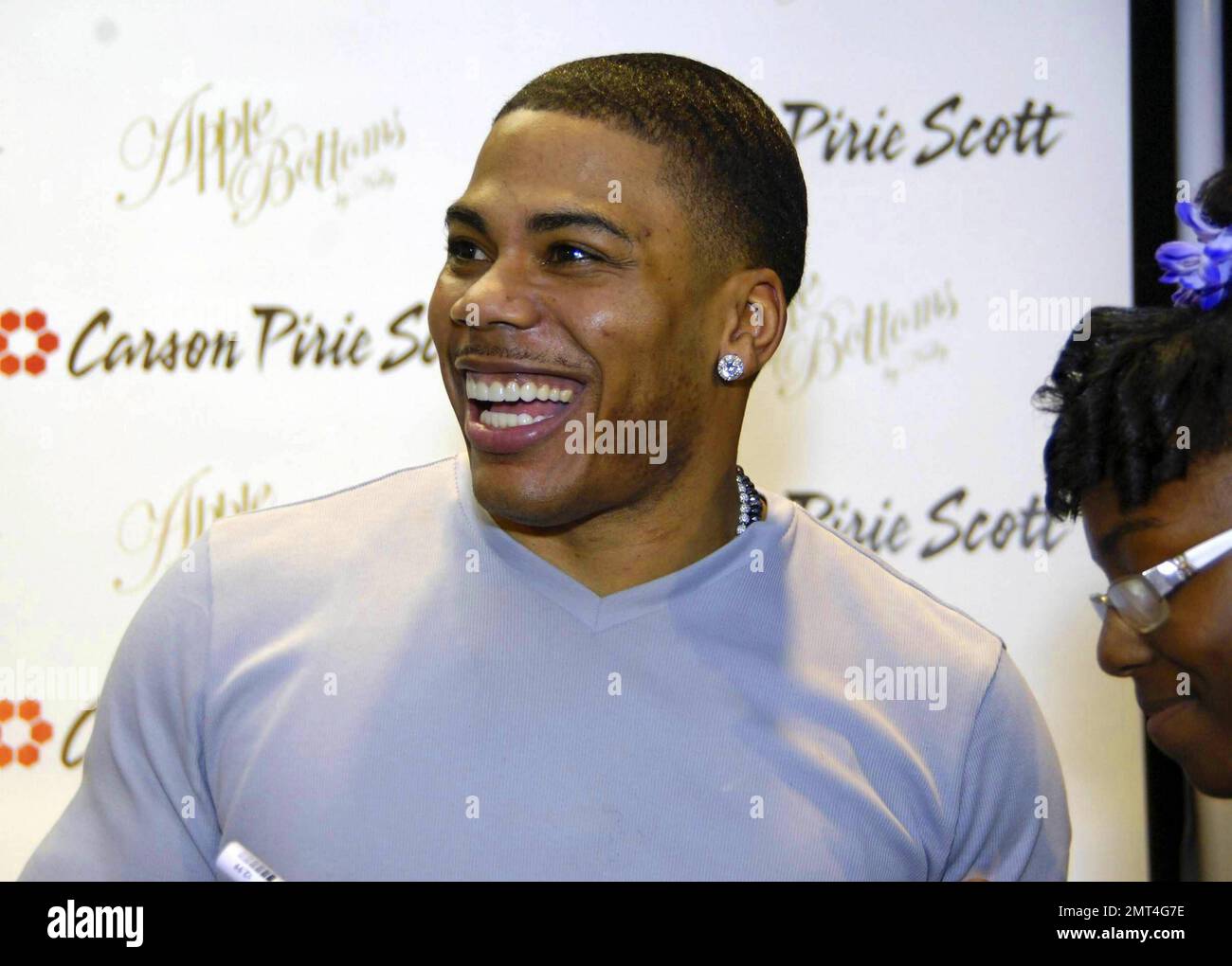 Rapper Nelly makes an appearance at Carson Pirie Scott in North ...