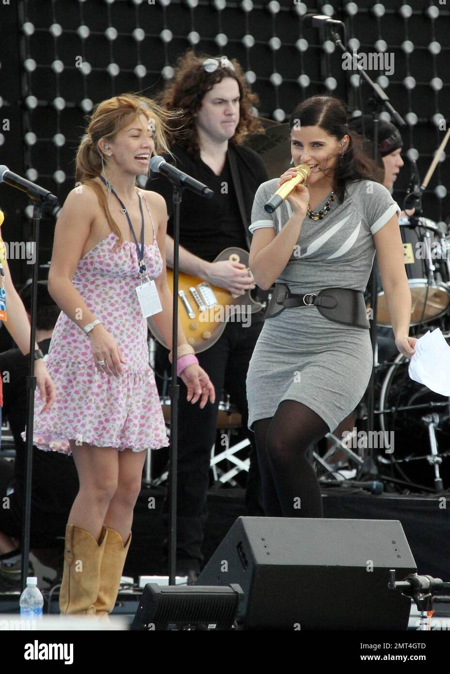 Canadian singer-songwriter Nelly Furtado rehearses for the Pepsi Musica ...