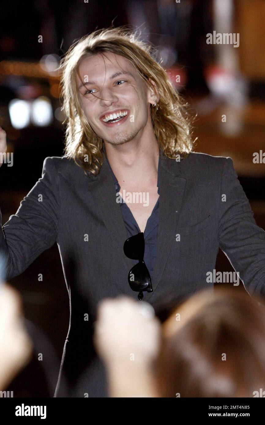 Jamie Campbell Bower at the premiere of "Twilight Saga: New Moon" at ...