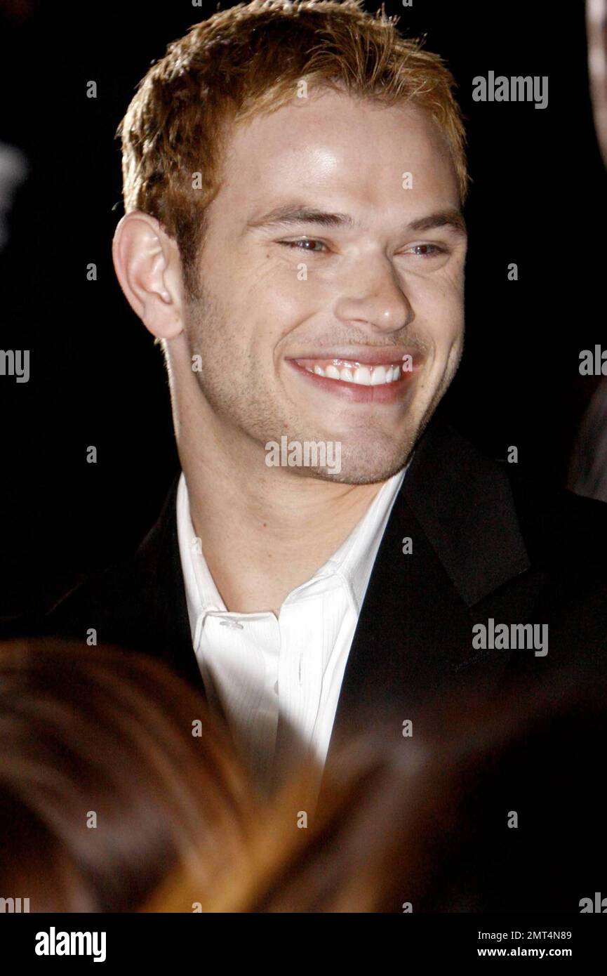 Kellen Lutz at the premiere of "Twilight Saga: New Moon" at the Mann ...