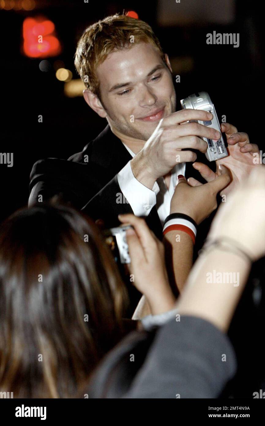 Kellen Lutz at the premiere of "Twilight Saga: New Moon" at the Mann ...