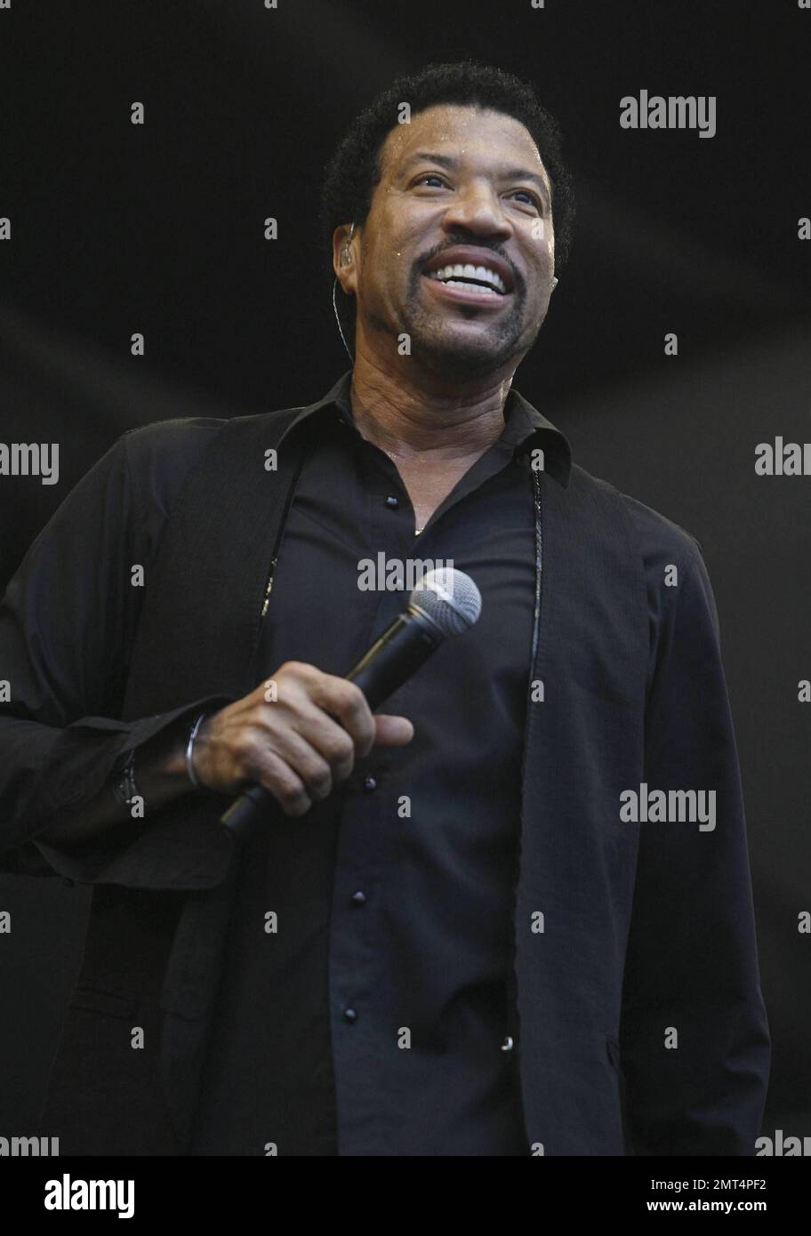 Lionel Richie Performs On Day One Of The New Orleans Jazz Heritage