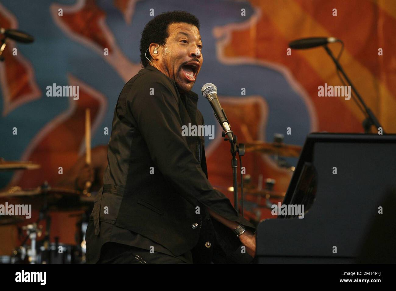 Lionel Richie Performs On Day One Of The New Orleans Jazz Heritage