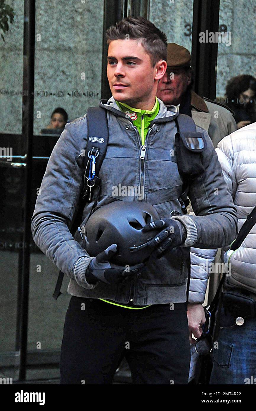 Zac Efron and Michelle Pfeiffer film scenes under the direction of ...