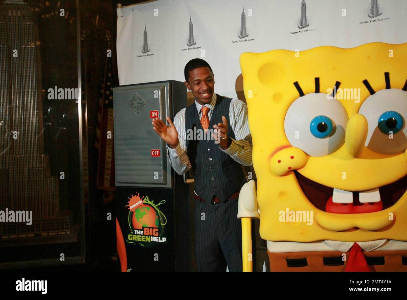 Spongebob squarepants suit hi-res stock photography and images - Alamy