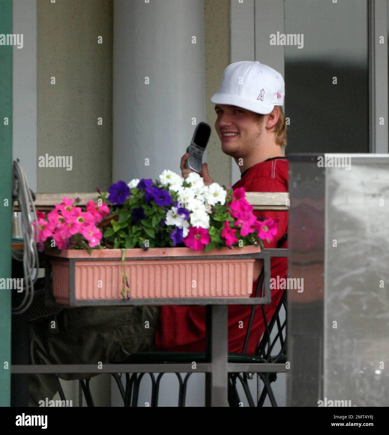 Exclusive!! Nick Carter sips soda over lunch at Cafe Med in West ...