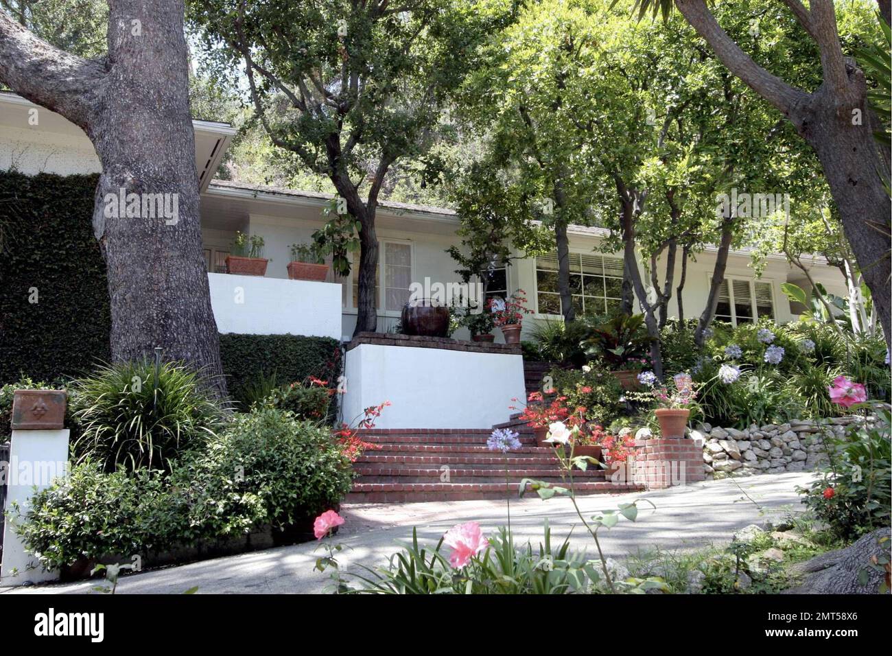 Exclusive!! This is Nicky HIlton's new home in the Hollywood Hills that ...