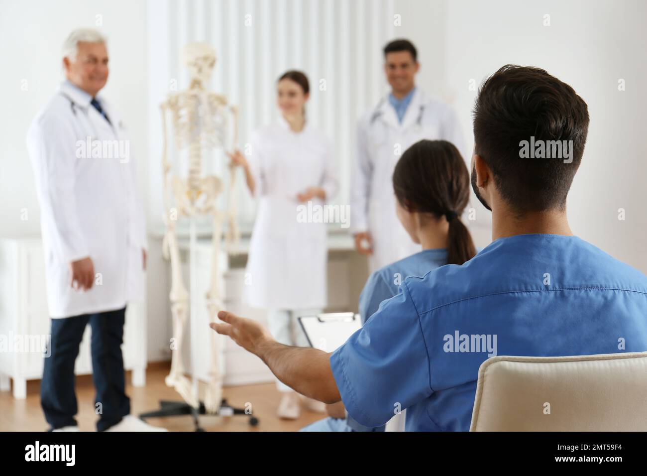 Medical students anatomy lecture hi-res stock photography and images ...