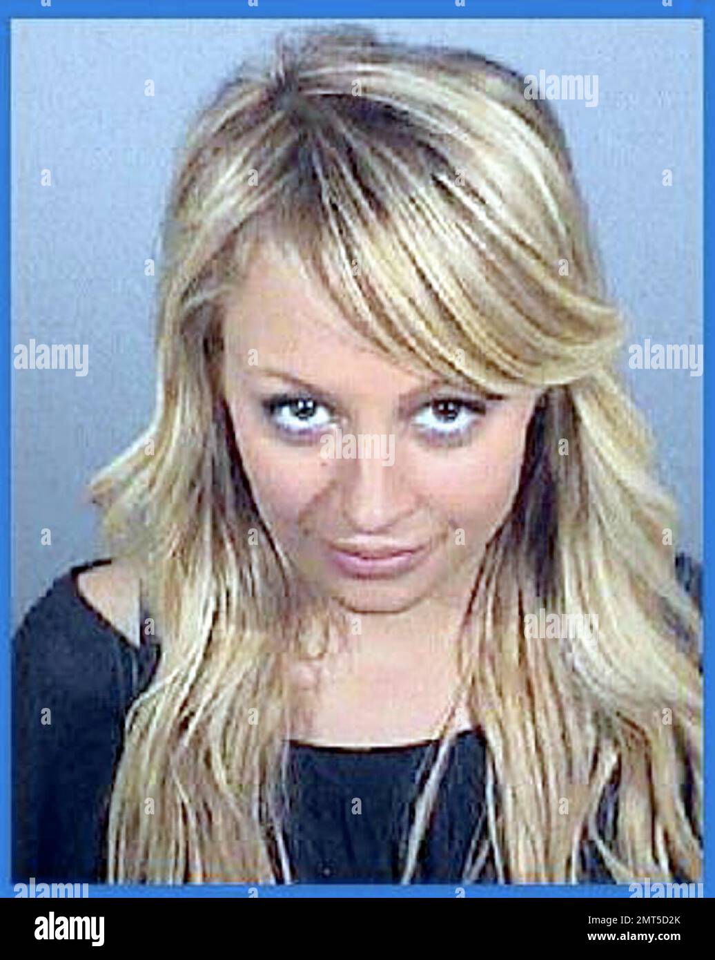 Nicole richie mugshot hi-res stock photography and images - Alamy