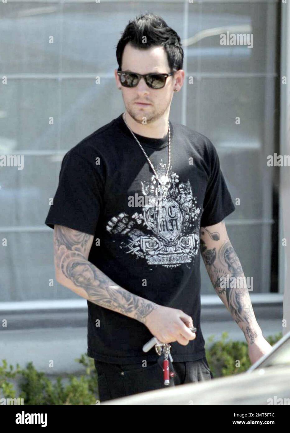 Pregnant Nicole Richie looks like she is blooming during a trip to the ...