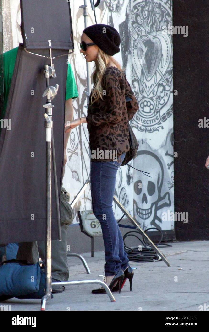 Nicole Richie attends a photo shoot at rocker boyfriend Joel Madden's ...