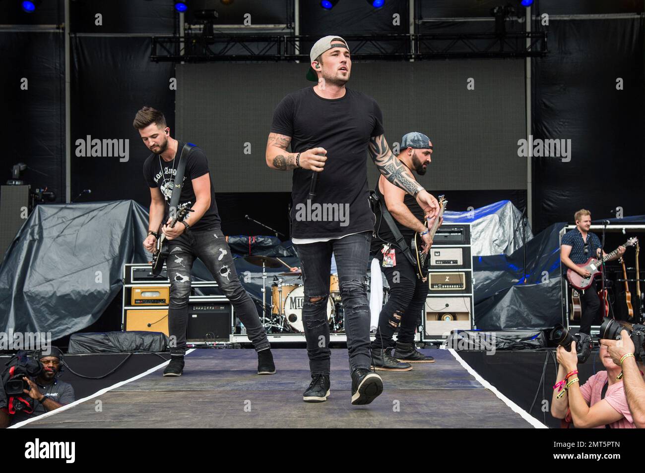 Michael Ray performs at the Faster Horses Music Festival in the ...