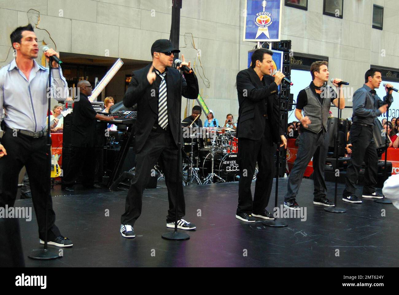 New Kids On The Block (Donnie Wahlberg, Danny Wood, Joey McIntyre ...