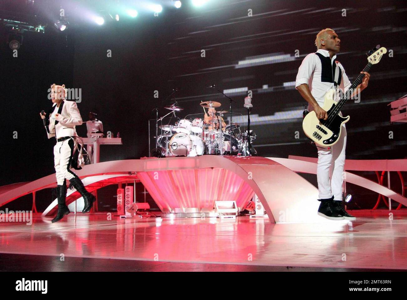 Gwen Stefani and No Doubt perform live at the Gibson Amphitheatre at ...