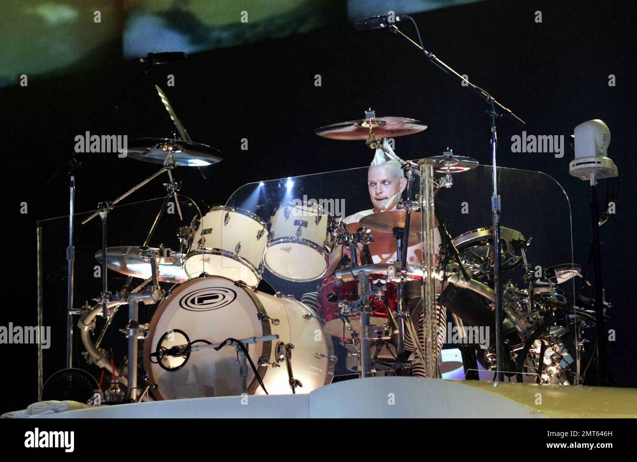 No Doubt wows the crowd, performing live in concert at the Air Canada ...