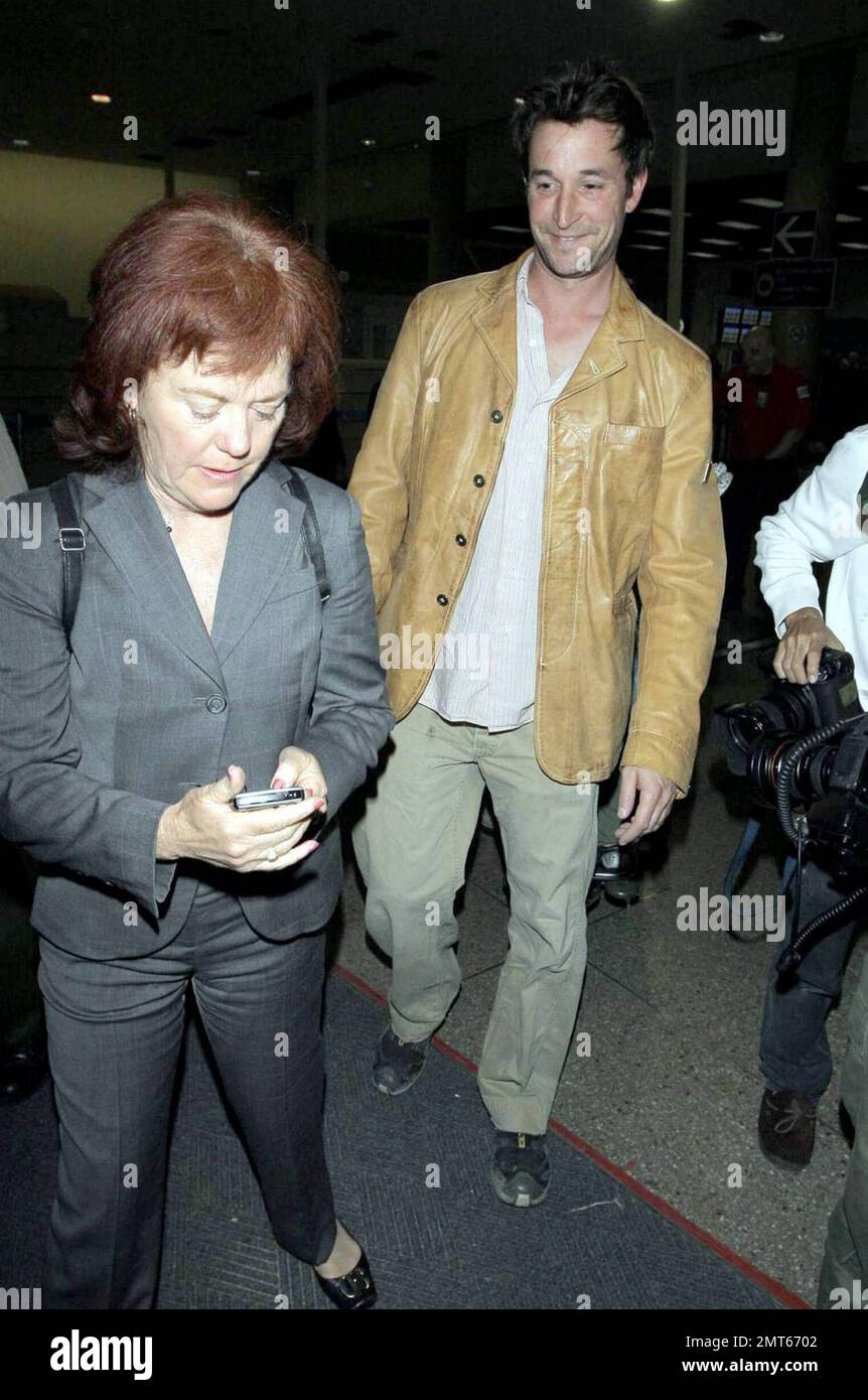 "ER" star Noah Wylie and family arrive stateside at Los Angeles ...