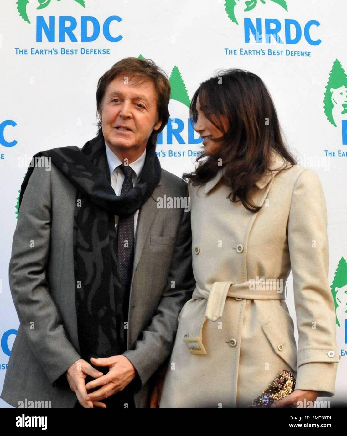 Girlfriend sir paul mccartney hi-res stock photography and images - Alamy