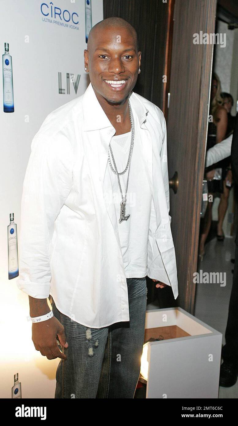 Tyrese attends the New Years Eve celebration at LIV Nightclub in the ...
