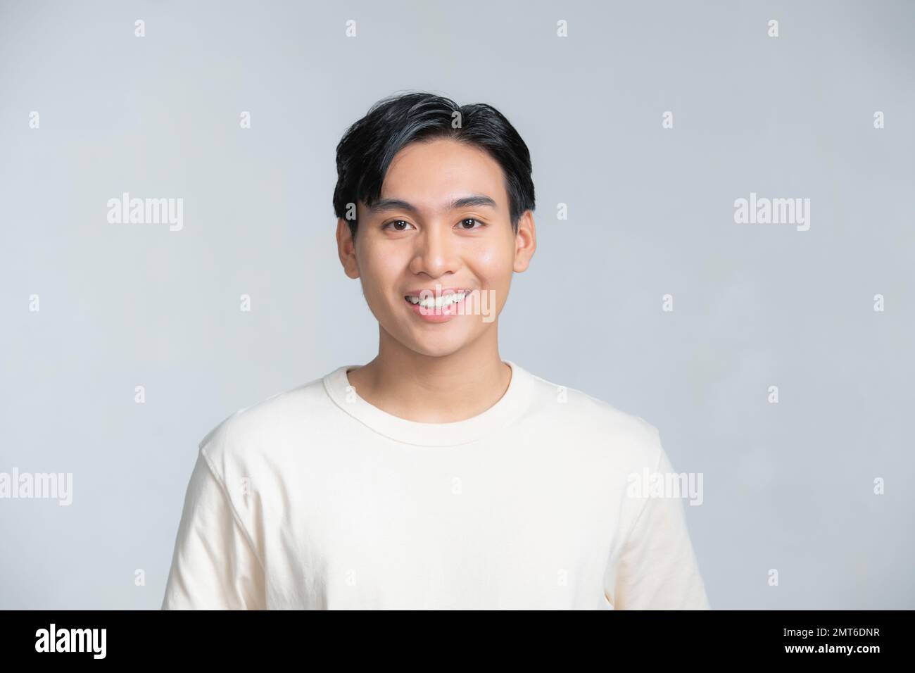 Attractive young handsome smiling face positive asian Stock Photo - Alamy Attractive young handsome smiling face positive asian Stock Photo - Alamy