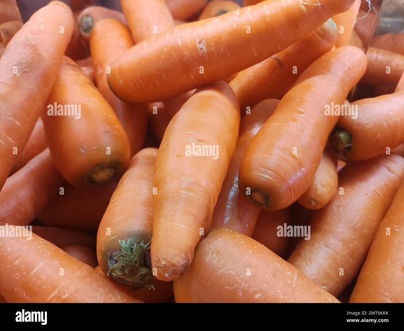 Carrots grocery store hi-res stock photography and images - Alamy