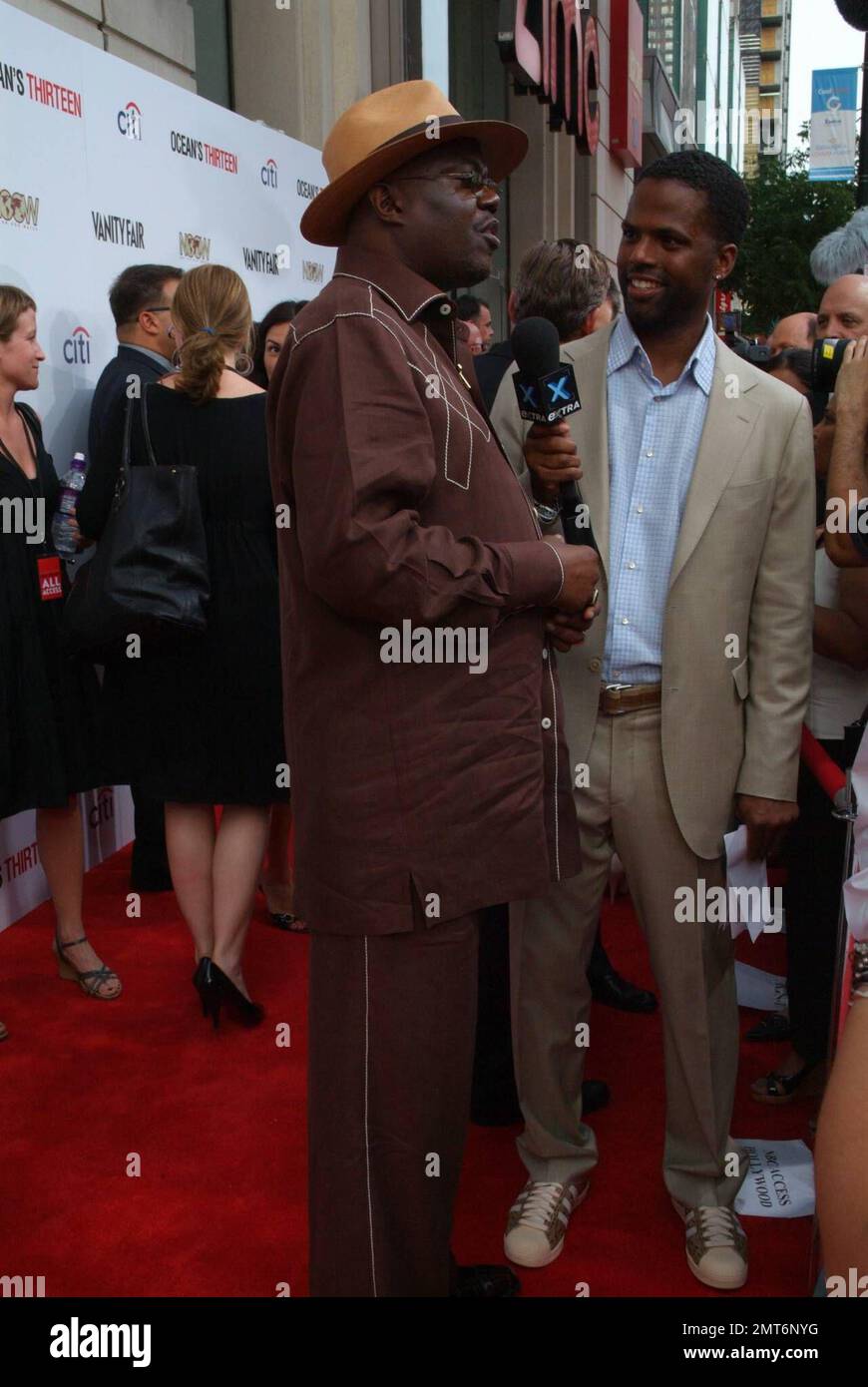 Oceans Thirteen Chicago Premiere. Celebrities attending included George ...