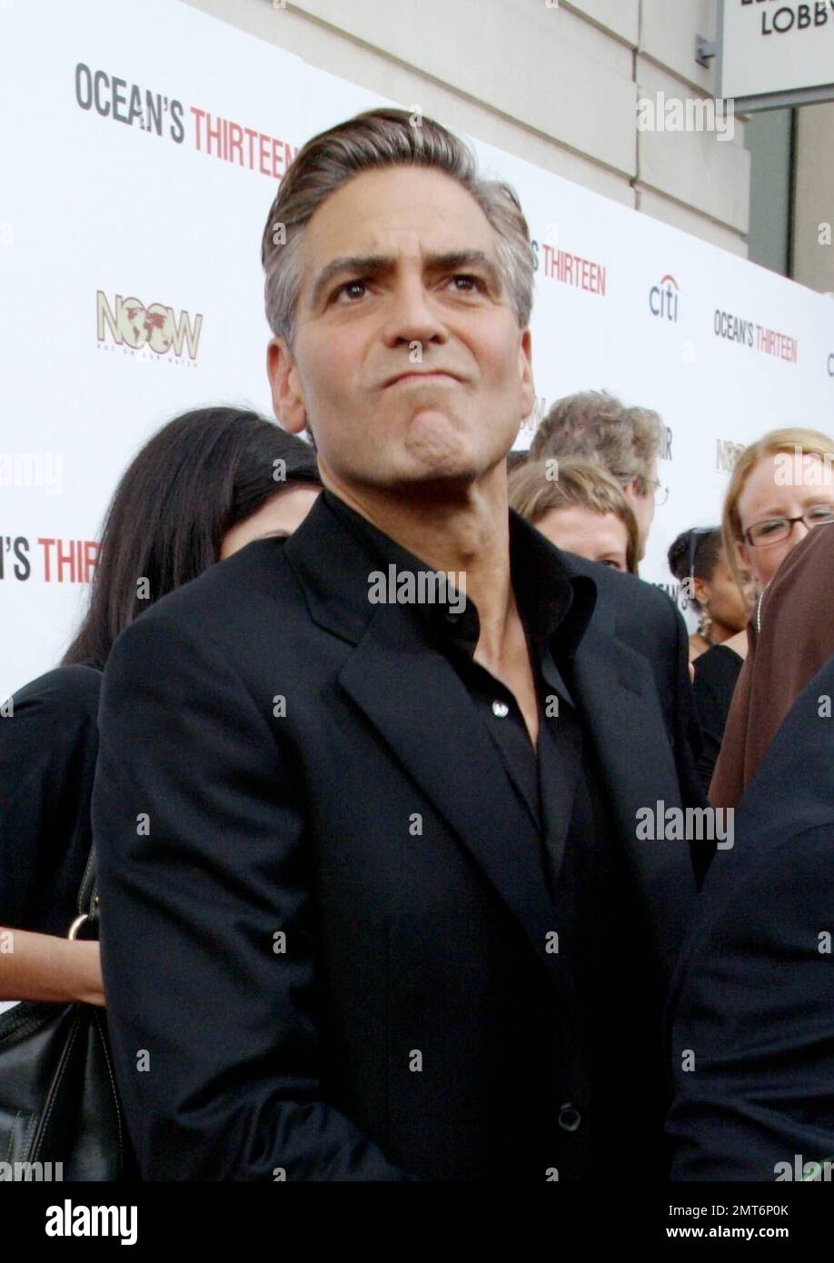 Oceans Thirteen Chicago Premiere. Celebrities attending included George ...