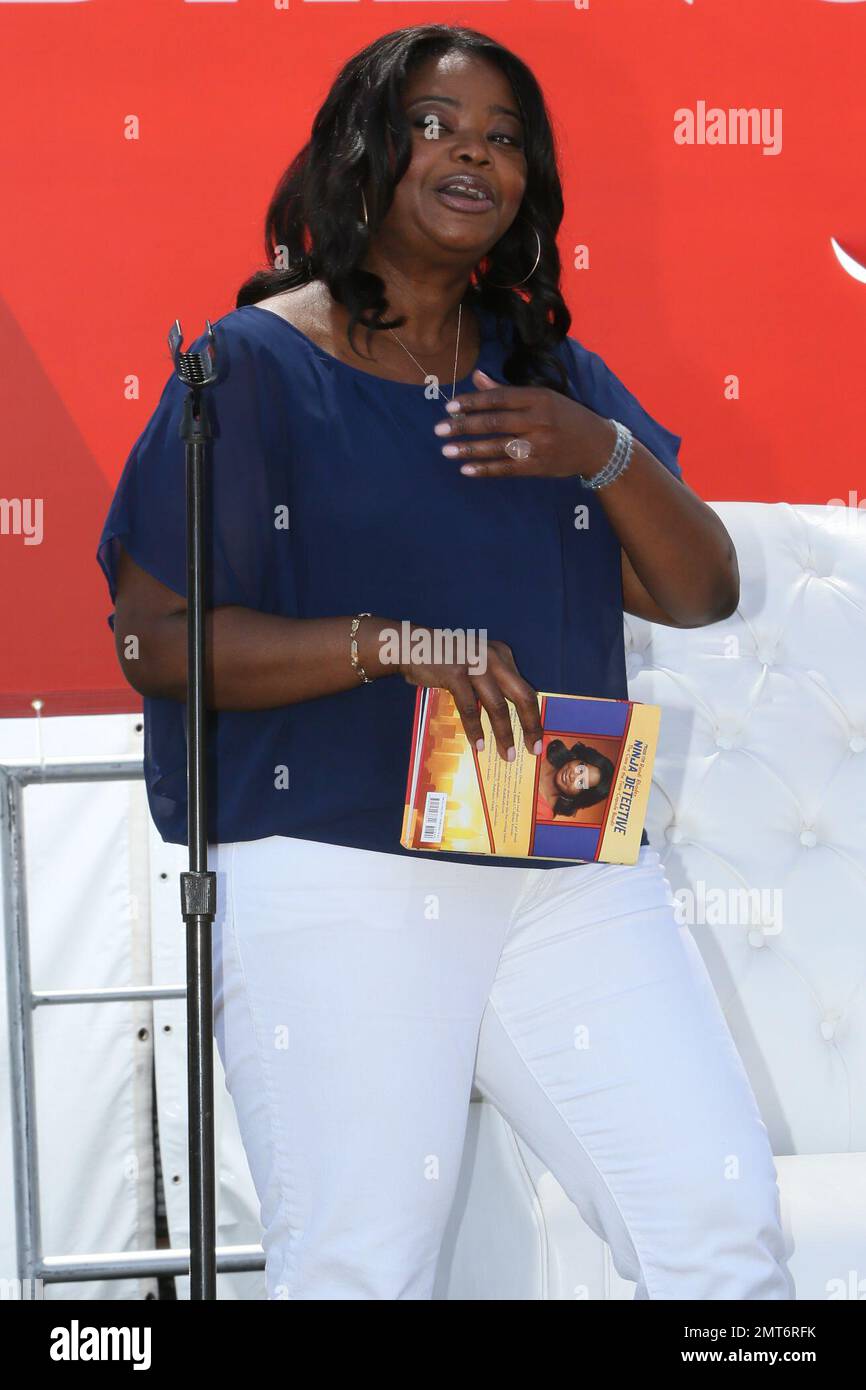 Randi rhodes hi-res stock photography and images - Alamy