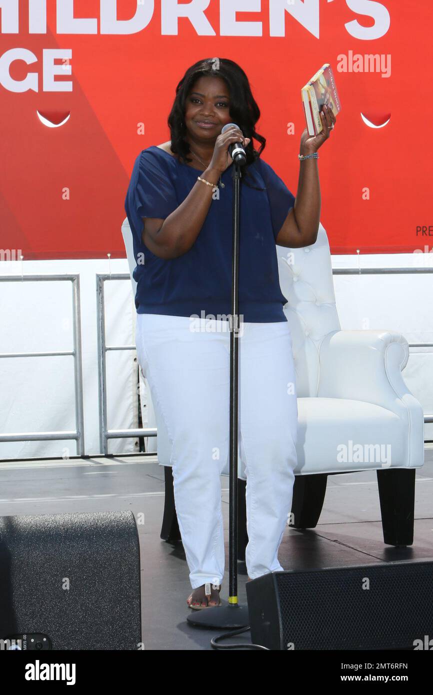 Randi rhodes hi-res stock photography and images - Alamy