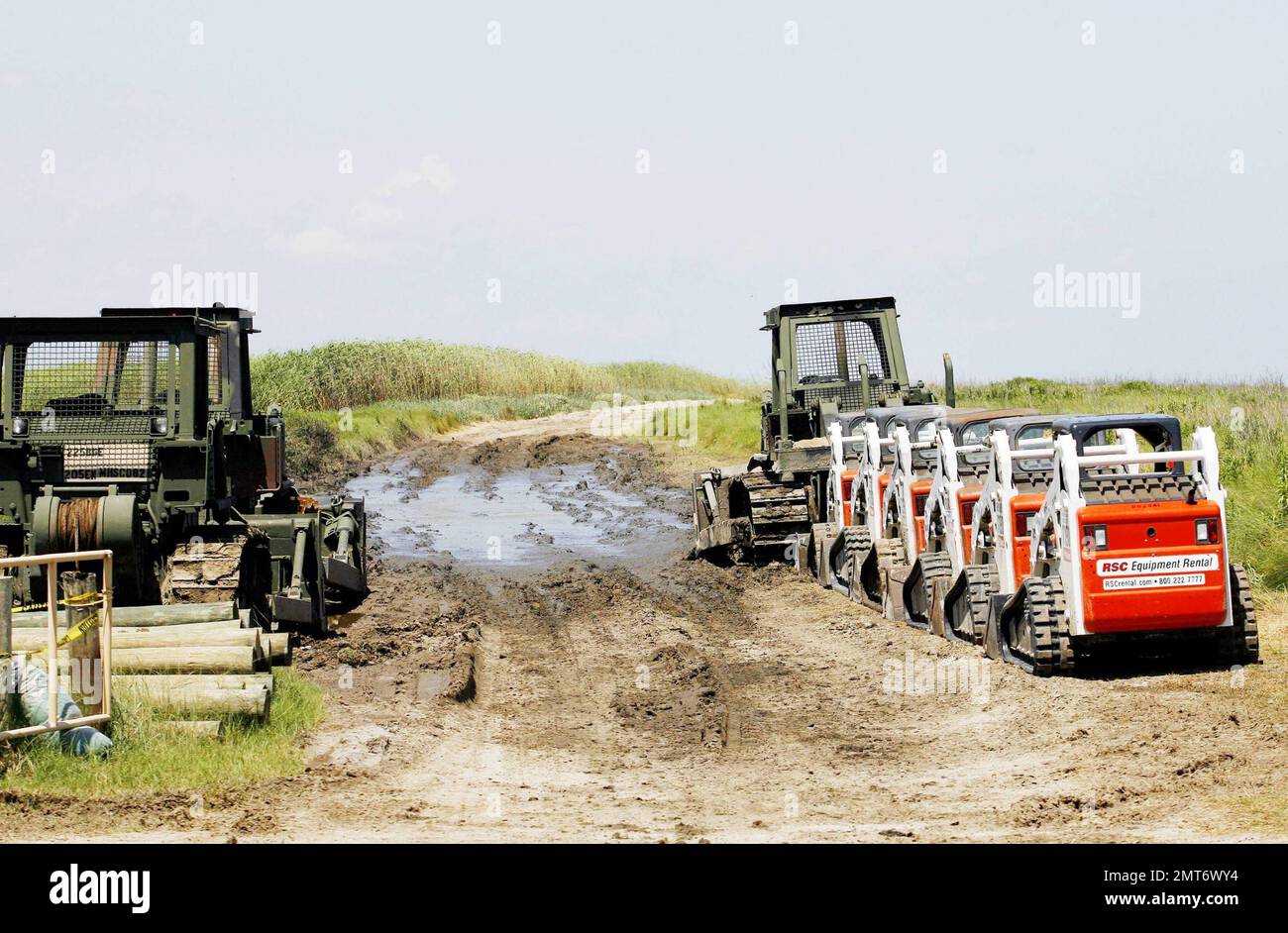 Clean up efforts in Grand Isle, Louisiana, the site of the ongoing ...