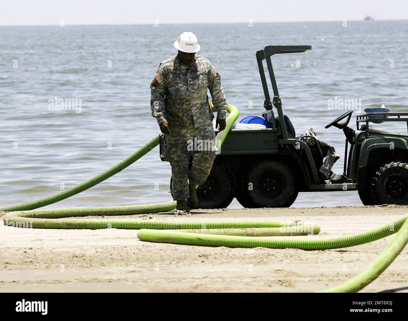 Installed barricades hi-res stock photography and images - Alamy