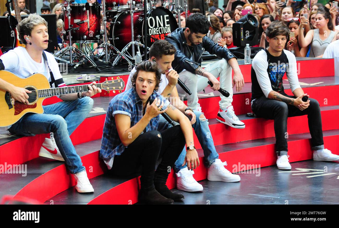 Harry Styles, Niall Horan, Liam Payne, Louis Tomlinson and Zayn Malik ...