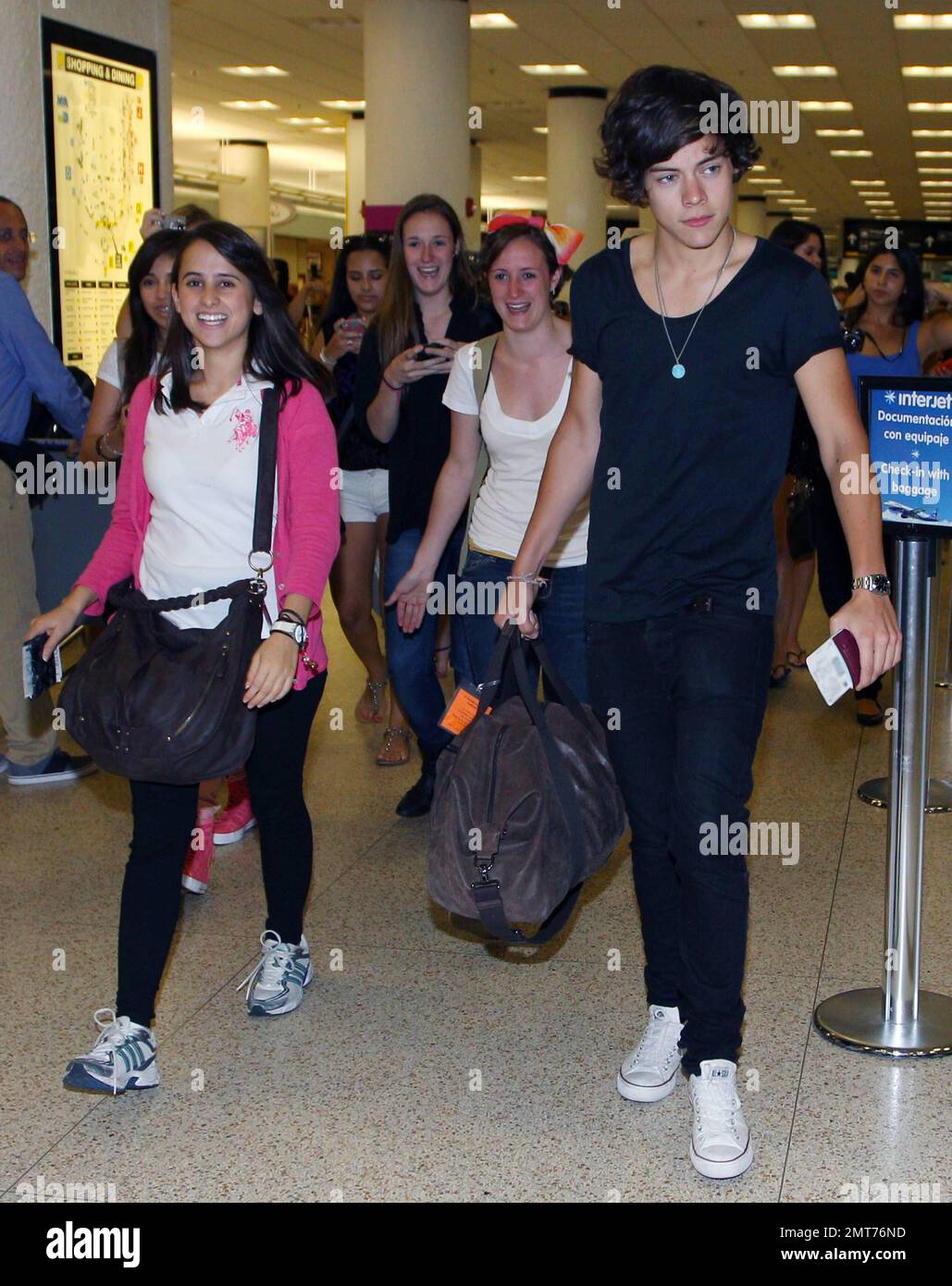 Niall horan photos hi-res stock photography and images - Alamy
