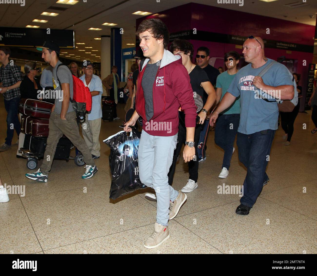 Harry Styles, Liam Payne, Louis Tomlinson, Zayne Malik and Niall Horan ...