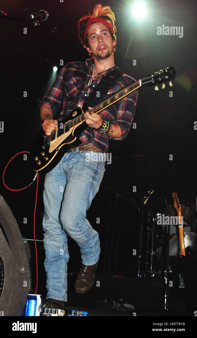 Twilight actor, Jackson Rathbone, performs live with his band 100 ...