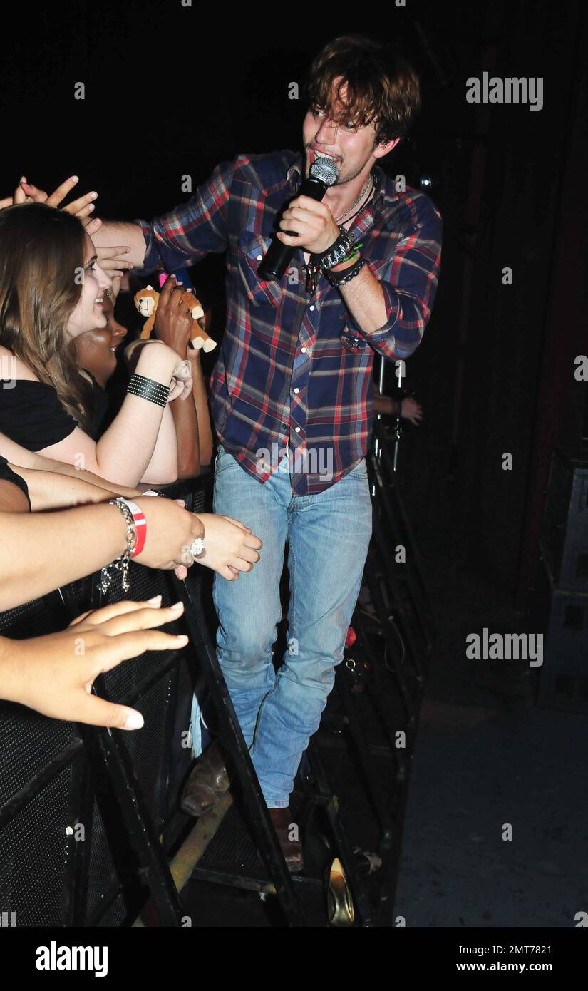 Twilight actor, Jackson Rathbone, performs live with his band 100 ...