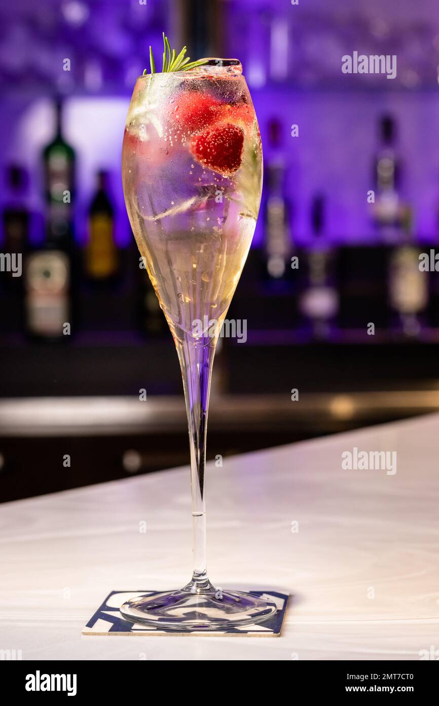 Cocktails at the bar of a restaurant. Tasty alcoholic drink Stock Photo ...