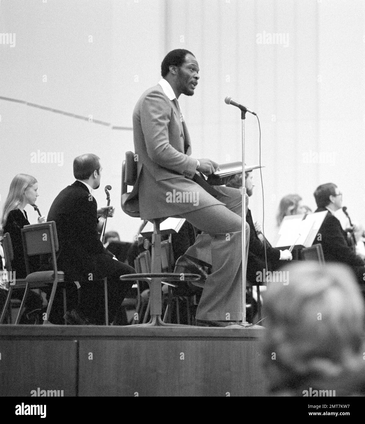 Carl Eller of the Minnesota Vikings, recites "The Character of the ...