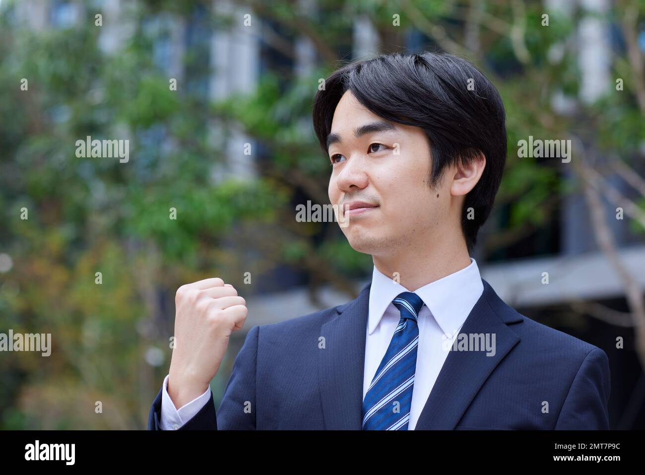 Young Japanese businessman portrait Stock Photo - Alamy