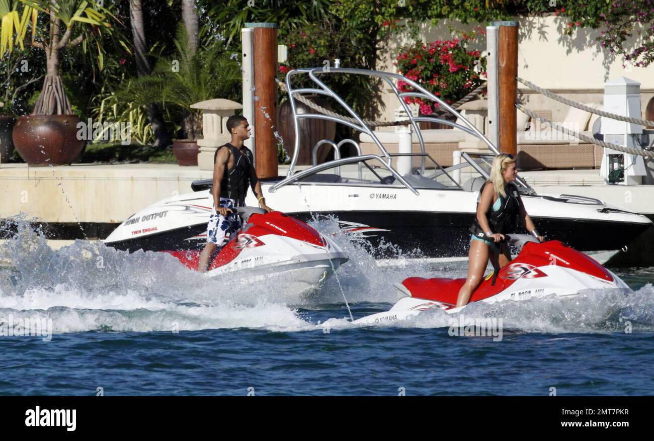 Sean p diddy combs jet hi-res stock photography and images - Alamy