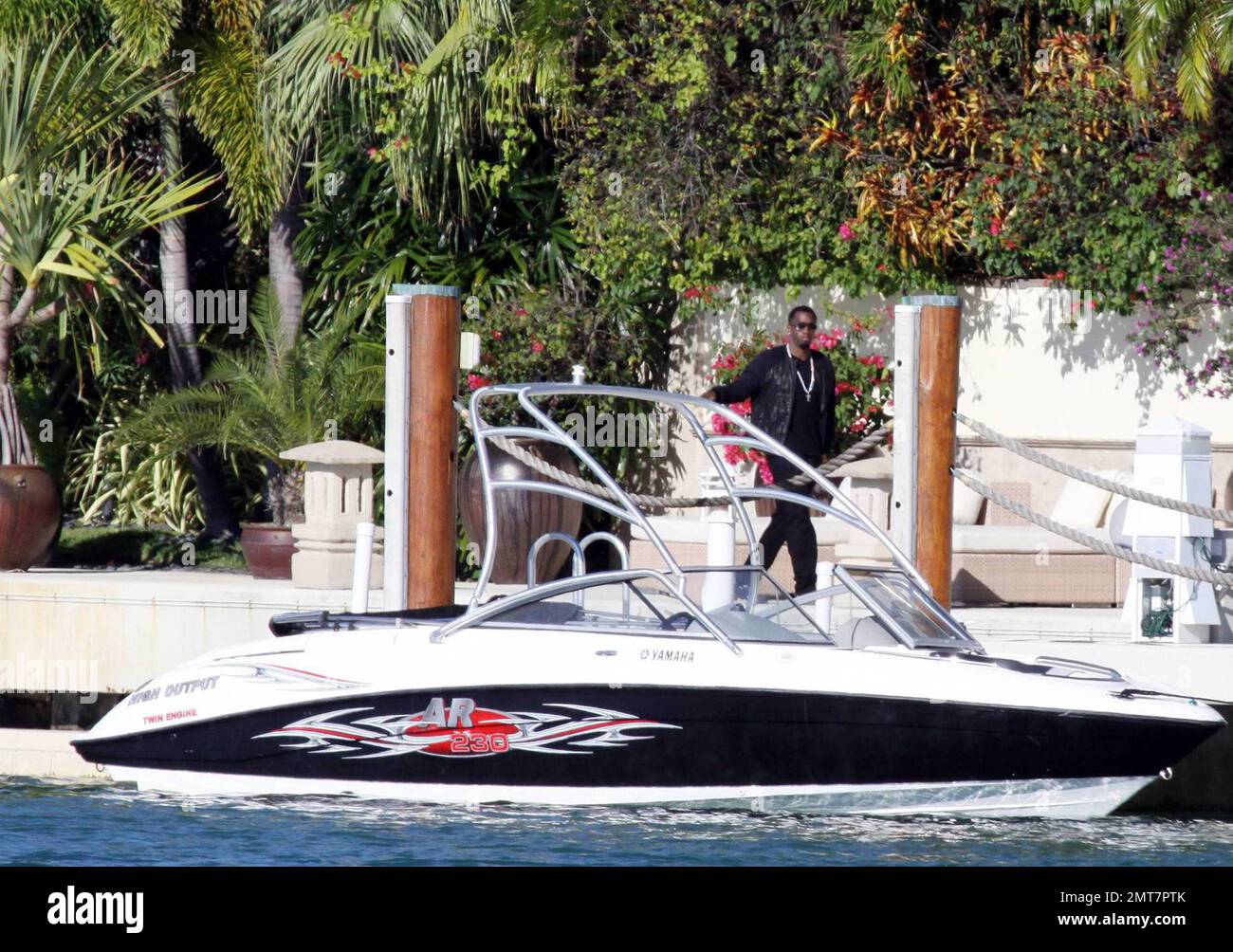 - EXCLUSIVE!! Hip Hop mogul Sean P Diddy Combs enjoys a glass of wine ...