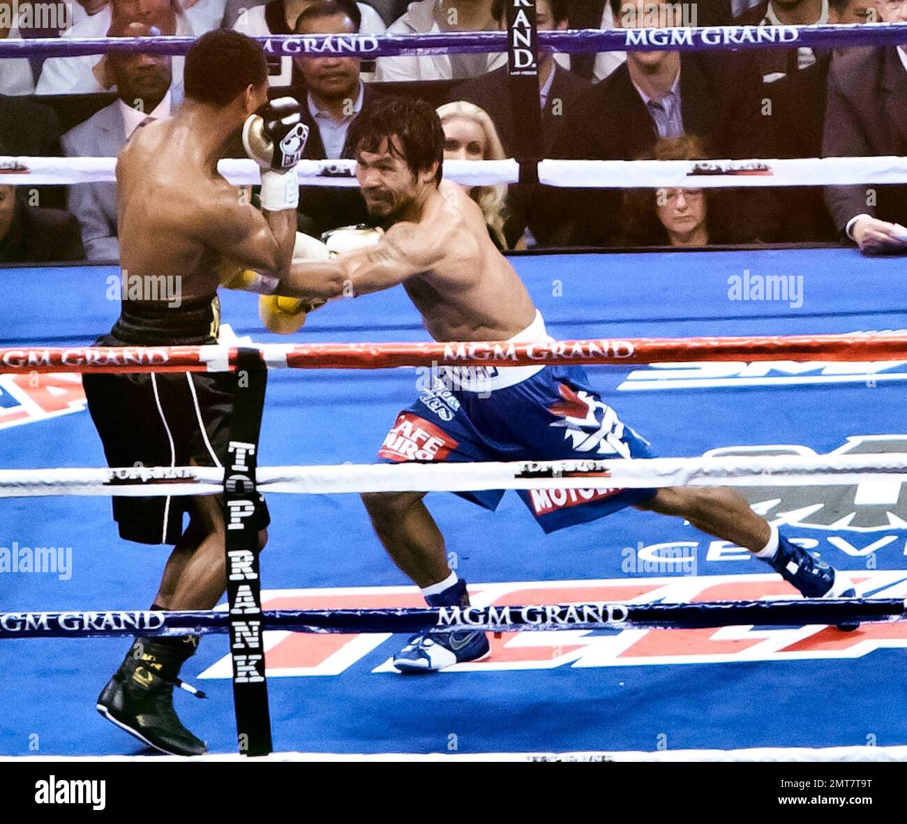Mgm grand garden arena boxing hi-res stock photography and images - Alamy