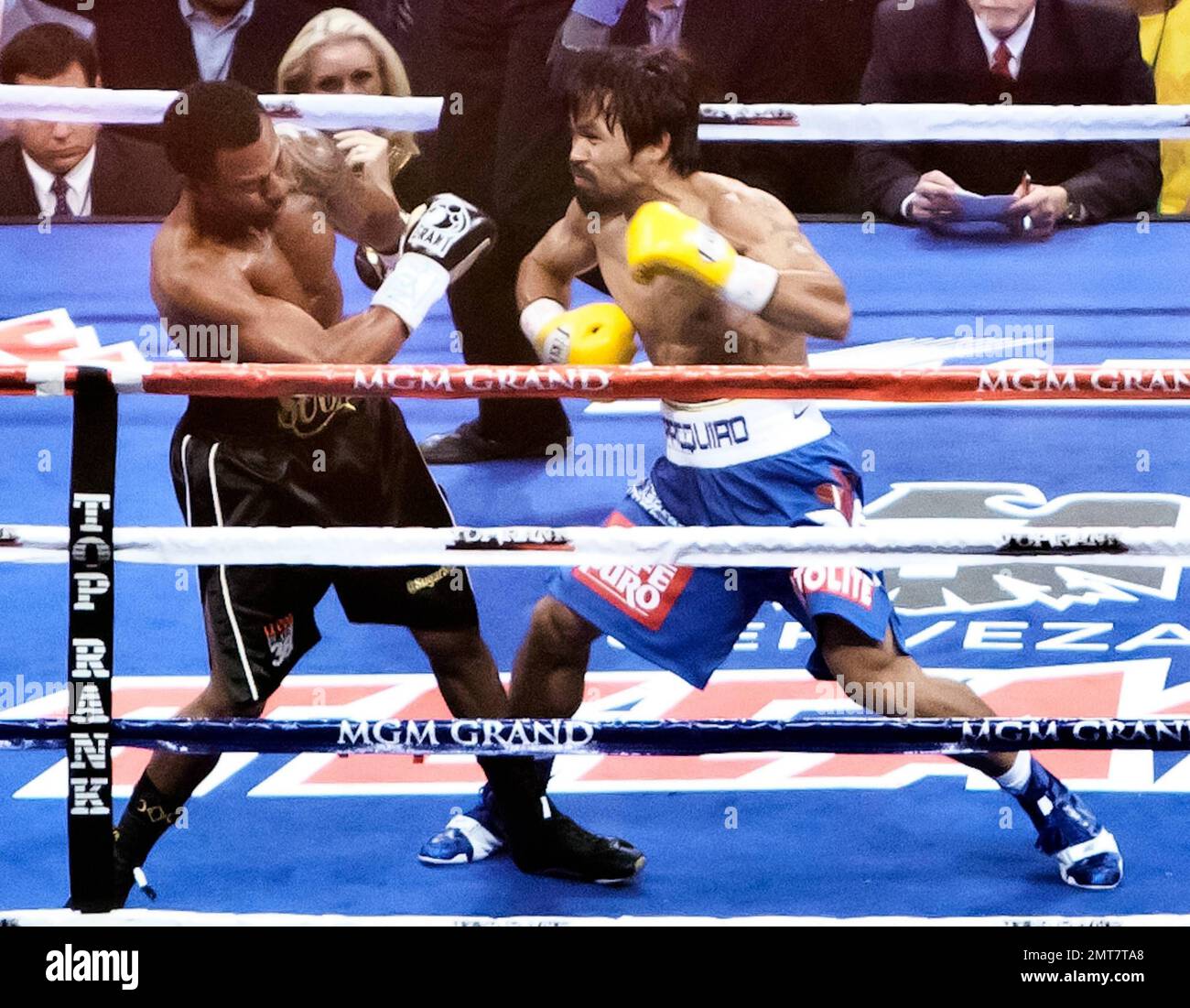 Mgm grand garden arena boxing hi-res stock photography and images - Alamy