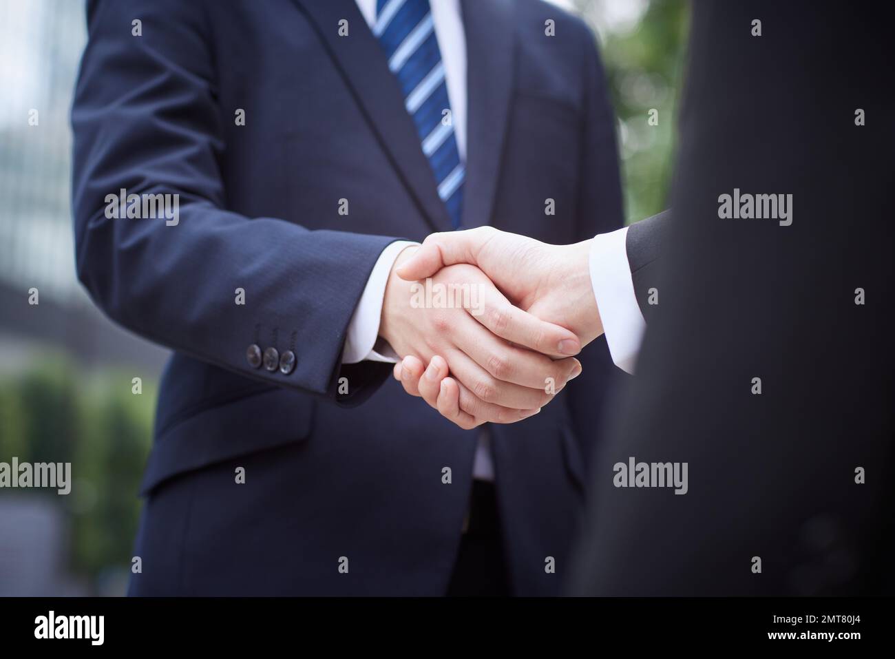 Close up male hand shaking hi-res stock photography and images - Alamy
